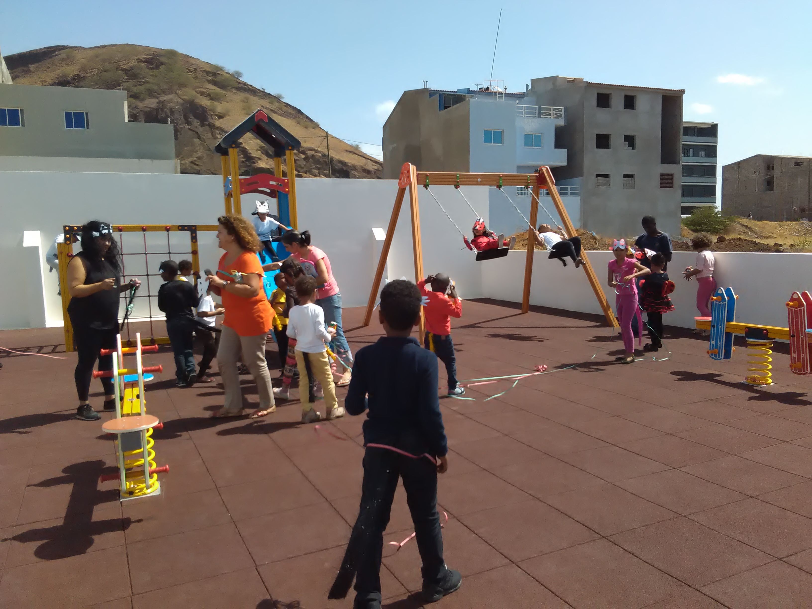 O Carnaval na EPCV - Escola Portuguesa de Cabo Verde - Centro de Ensino ...