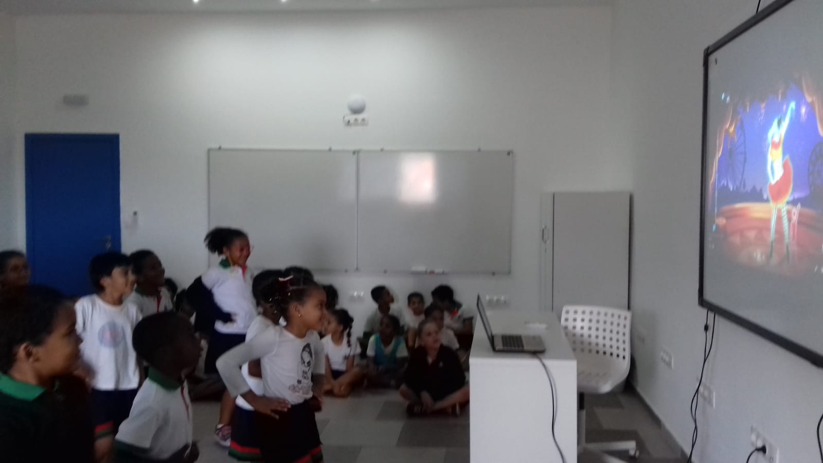 A DANÇAR NA EPCV! - Escola Portuguesa de Cabo Verde - Centro de Ensino ...